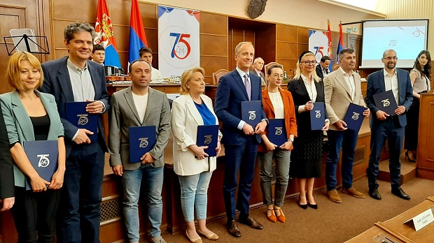 Novinarka RTS-a Natalija Sinanović dobitnica priznanja Društva ...