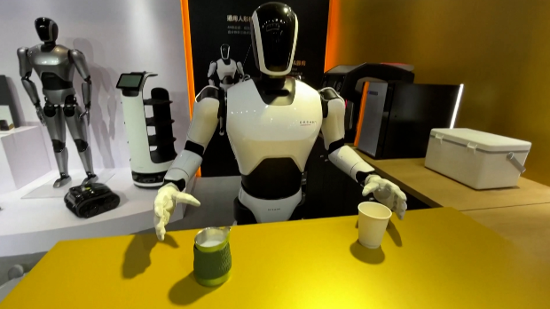 Најновија генерација робота представљена у Пекингу на Светској ...