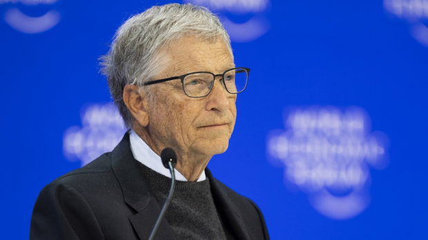 Бил Гејтс у Давосу о ВИ: Са новом технологијом долази страх, а затим и ...
