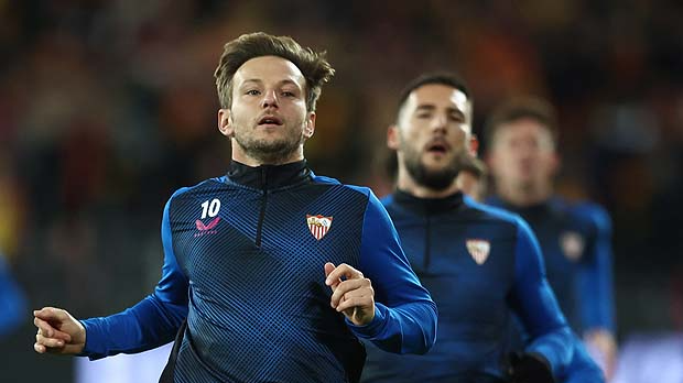 РТС :: Фудбал :: Хрватски фудбалер Иван Ракитић потписао уговор са Ал ...