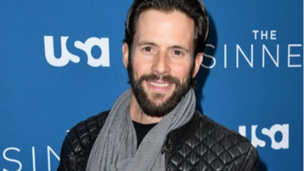 Poginuli u padu aviona, američki glumac Kristijan Oliver i njegove dve ...