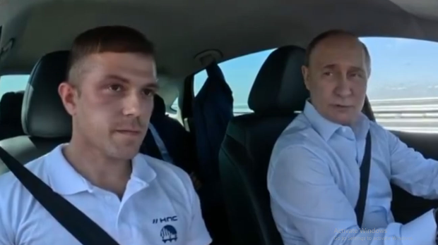 Путин провозао нову „ладу ауру“ | Свет познатих | РТС