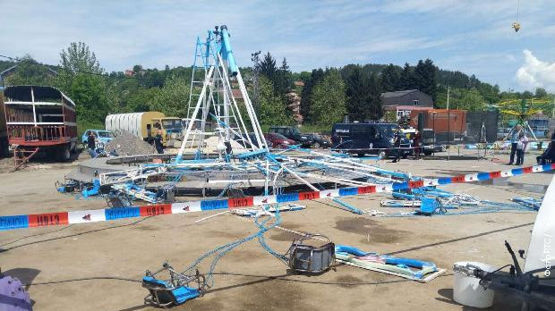 Čudesni oporavak devojčice na koju se srušio ringišpil | Društvo | RTS