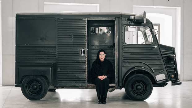 „ART VITAL – 12 godina tandema Ulaj/Marina Abramović” | Radio Beograd 2 ...