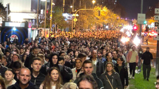 Студенти се окупили испред РТС-а и РТВ-а; бициклисти стигли у Карлсруе ...