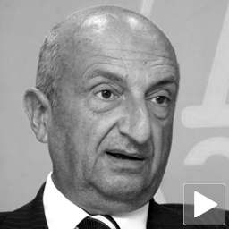 RTS :: Društvo :: Preminuo Vladan Batić