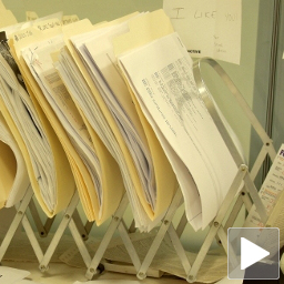 RTS :: Ekonomija :: Papirologija koči zemljoradnike