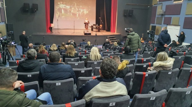 РТС :: Друштво :: Светосавска академија у Грачаници