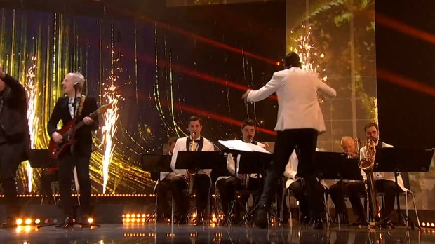 Razigrani dirigent Big benda RTS-a, pijanista Filip Bulatović ...