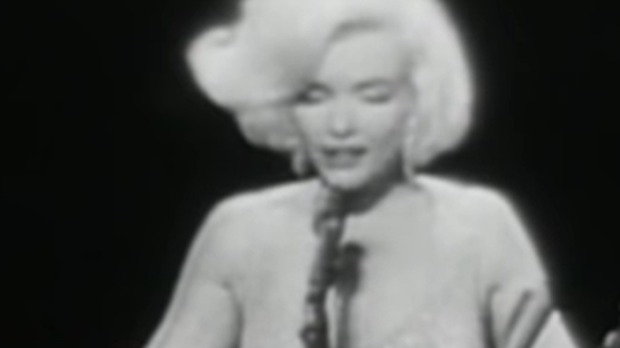 RTS :: Zanimljivosti :: Kako je uništena legendarna haljina Merilin Monro