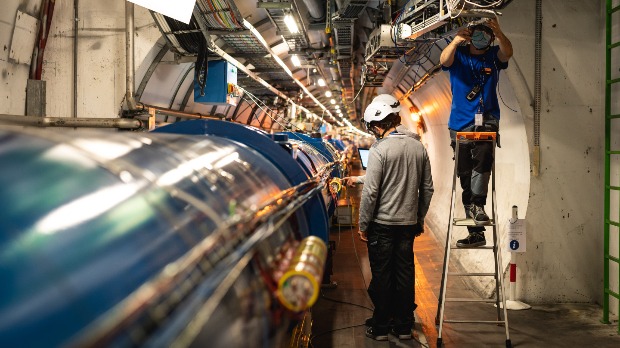 Хигсов бозон, десет година од открића „божје честице” | Наука | РТС