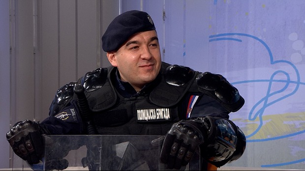 RTS :: Društvo :: Od čega se sastoji oprema pripadnika Policijske brigade