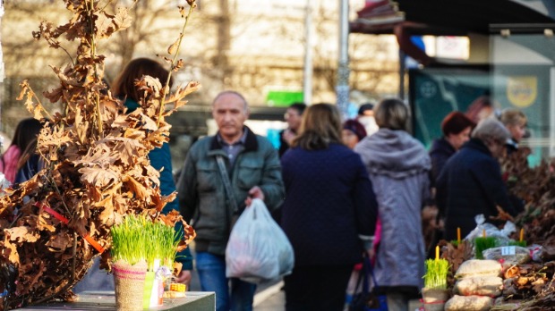 RTS :: Društvo :: Badnji dan i veče mira – loženje badnjaka simbol ...